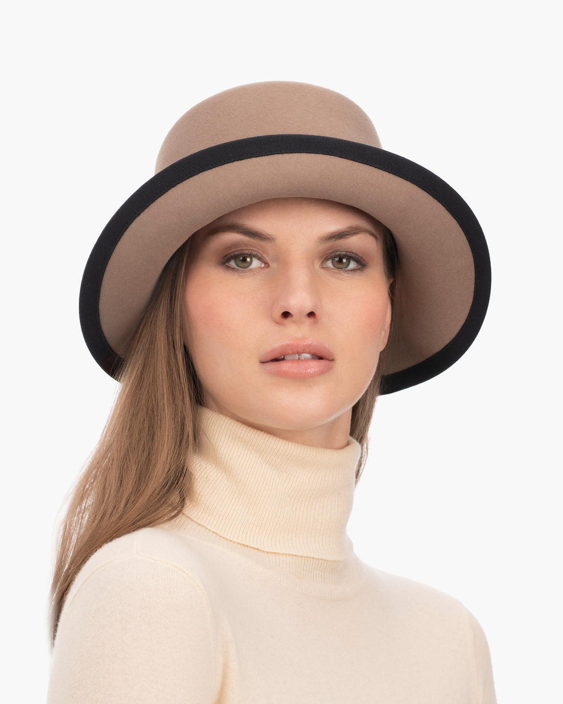 Lilly Cloche I Hand-Blocked Superfelt Hat | Red/Black | Eric Javits