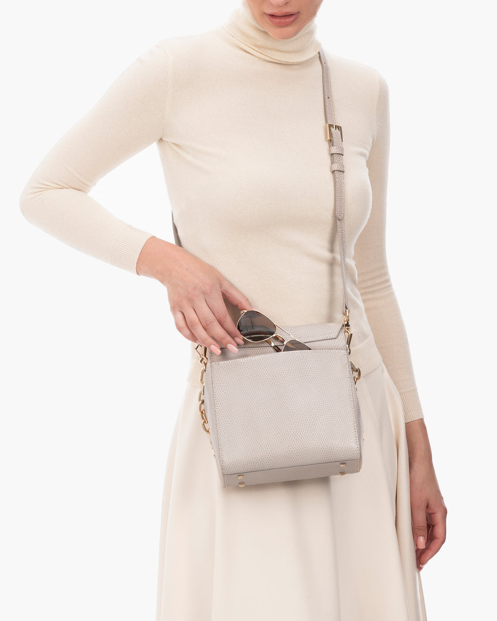 Livia Leather Bag I Gold-Tone Crossbody | Moonbeam | Eric Javits