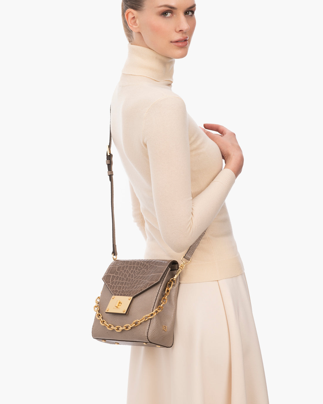 Livia Leather Bag I Gold-Tone Crossbody | Moonbeam | Eric Javits